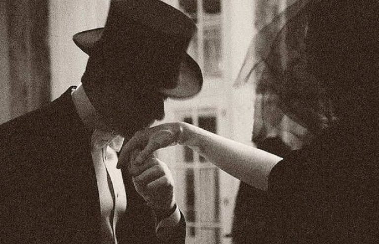 „Sărut-mâna” sau „Sărut mâna”? - Cosmin Șontică